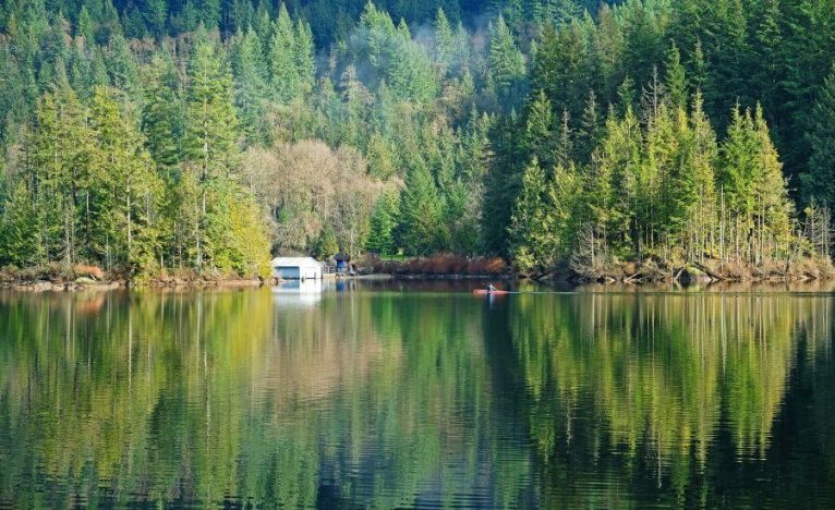 16 Fabulous Lakes Near Vancouver To Visit This Summer - In Love With BC